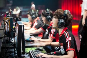 How To Be An Esports Player | Guide to Going Pro in Esports - Insider ...